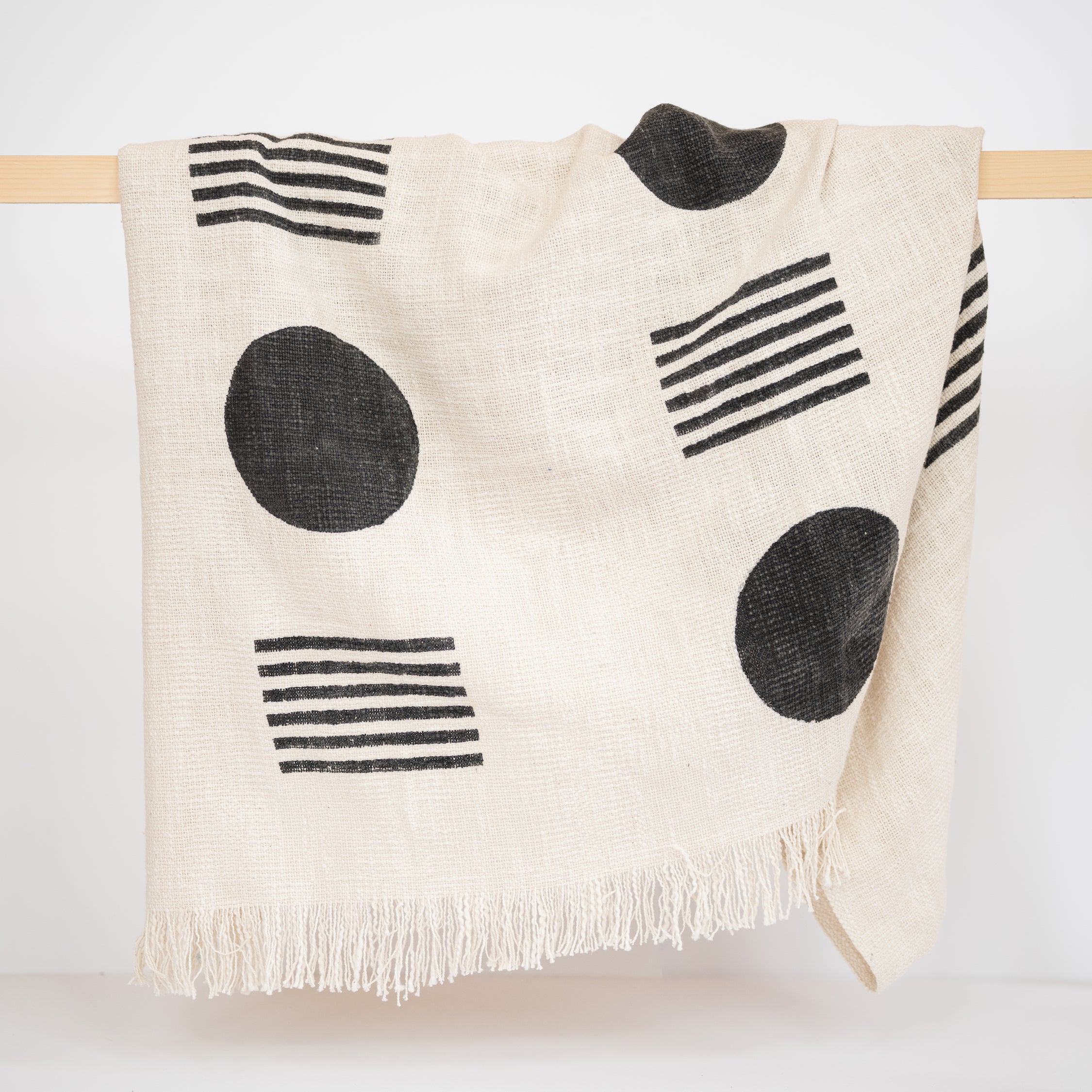 Noir Moon Throw – Styled Abode