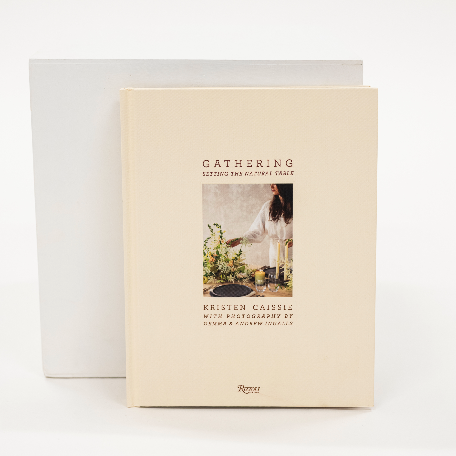 Gathering: Setting The Natural Table (A Coffee Table Book) – Styled Abode